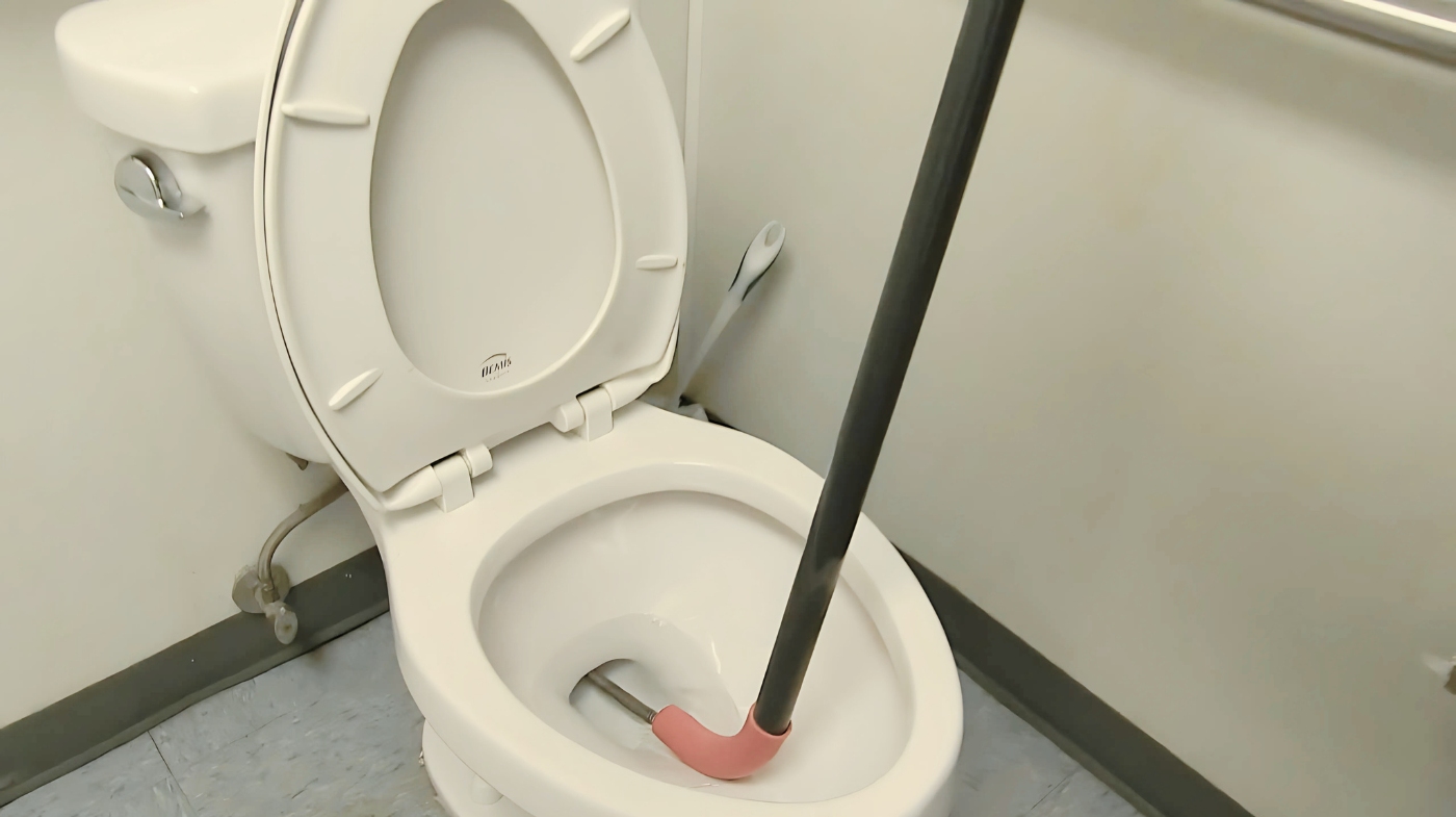 How Do You Use a Toilet Auger: Pro Tips & Safety Measures – Plumbing Ways